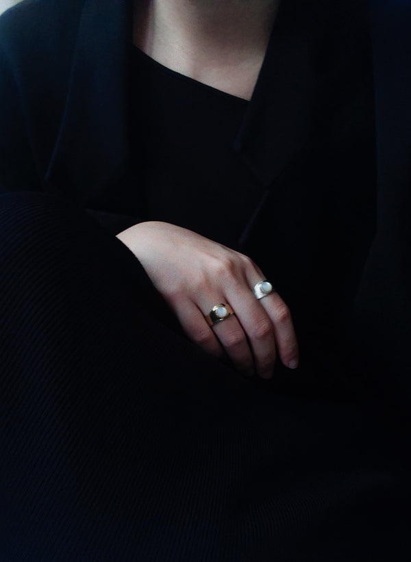 GEM 01 – White Shell Ring – SOMA SEMA